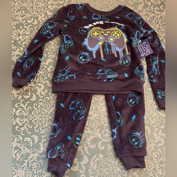 Dream Big Peace Out | Pajamas | Nwt 6 6x Dream Big Peace Out Velour ...